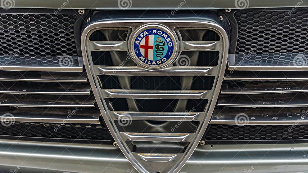 Alfa Romeo Giulia Logo editorial image. Image of embleme - 295521620