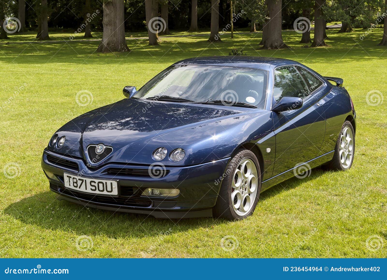 1999 Alfa Romeo GTV editorial stock image. Image of door - 236454964