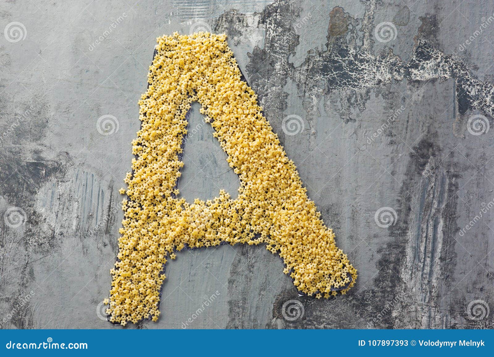 Alfabeto Hecho De Las Pastas Letra a Imagen de archivo - Imagen de ...