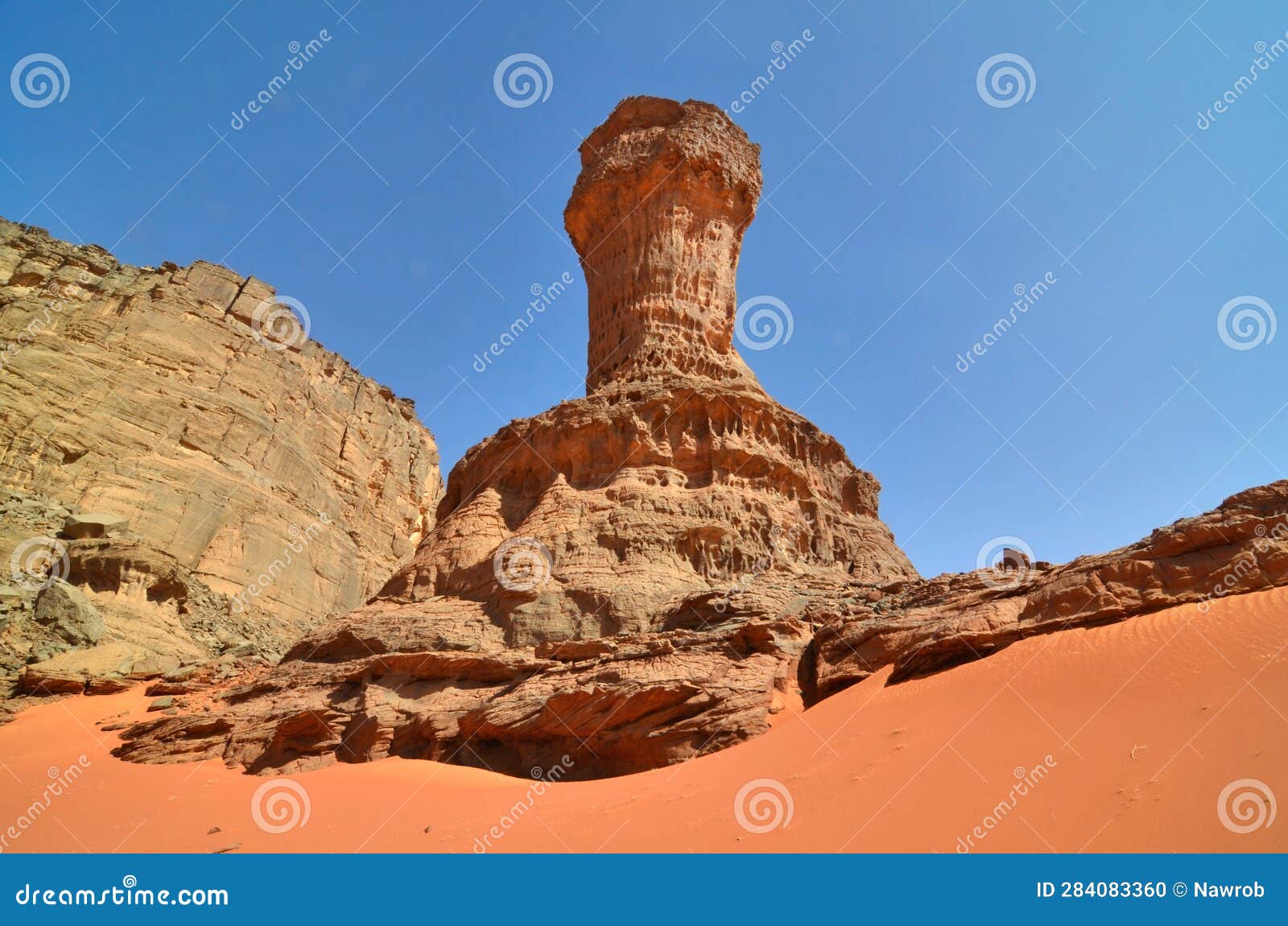 Algerian Sahara desert stock photo. Image of africa - 284083360