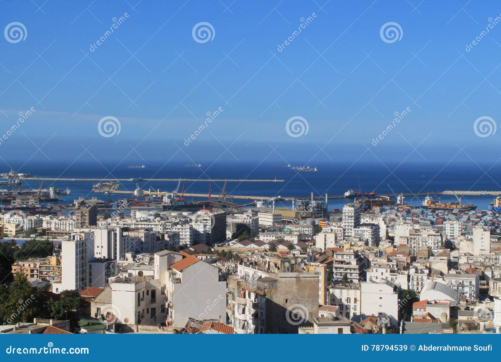 Algiers, Hoofdstad Van Algerije Stock Afbeelding - Image of stad, haven ...