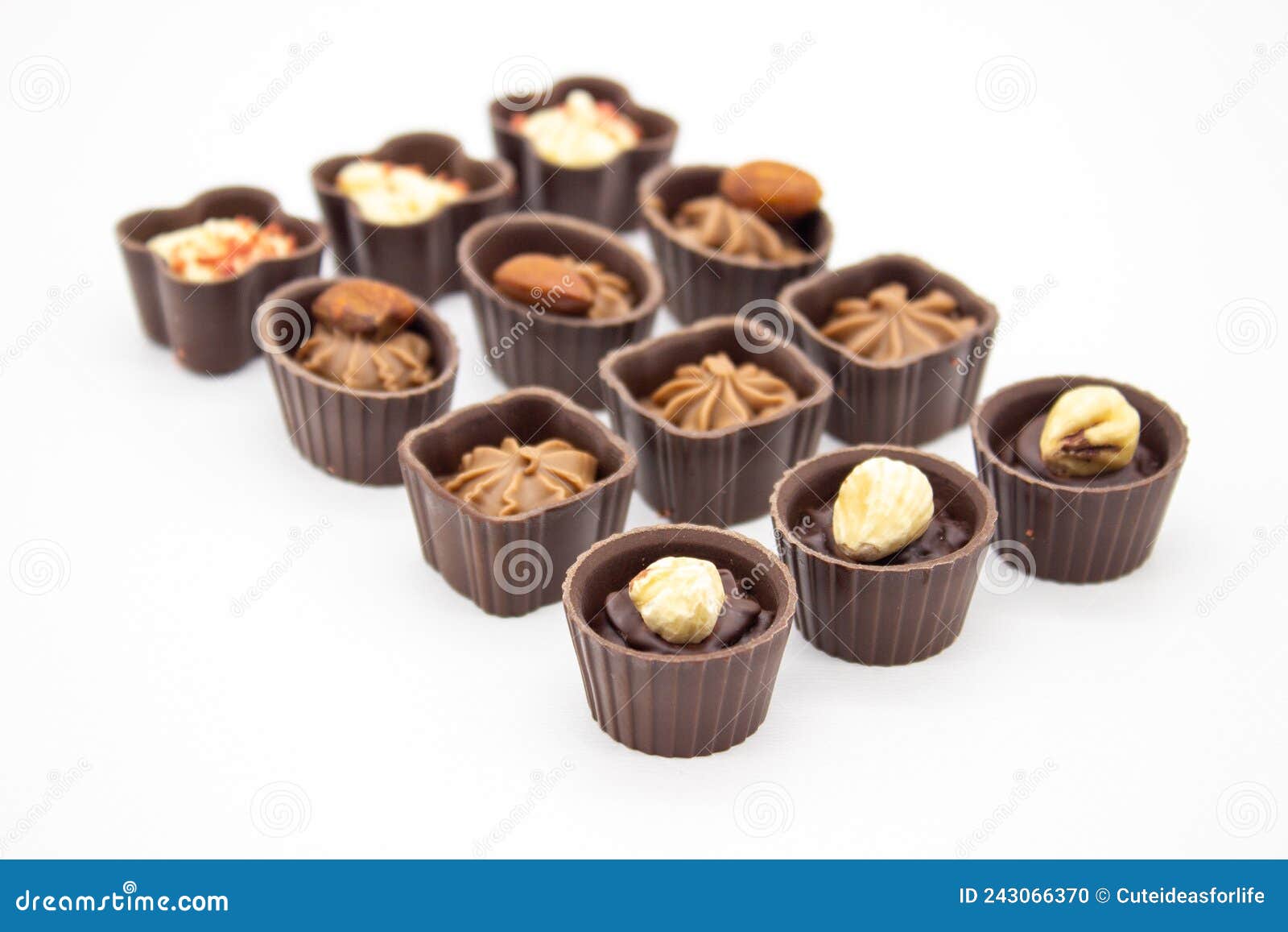 Algunos Dulces De Chocolate Rellenos Foto de archivo - Imagen de olor ...