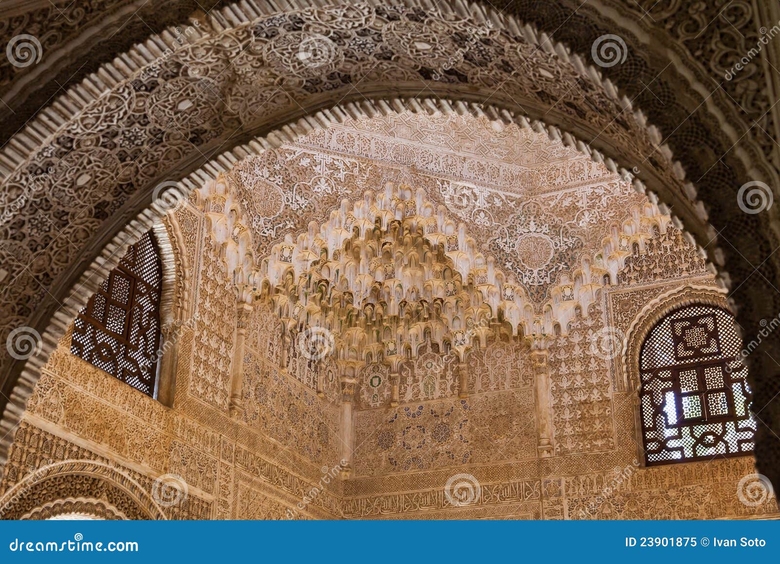 Alhambra De Granada Interiors Stock Image - Image of europe, carving ...