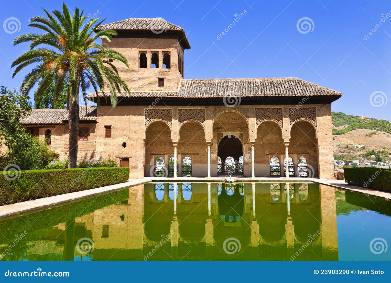 Alhambra De Granada: Palacio Del EL Partal Foto de archivo - Imagen de ...