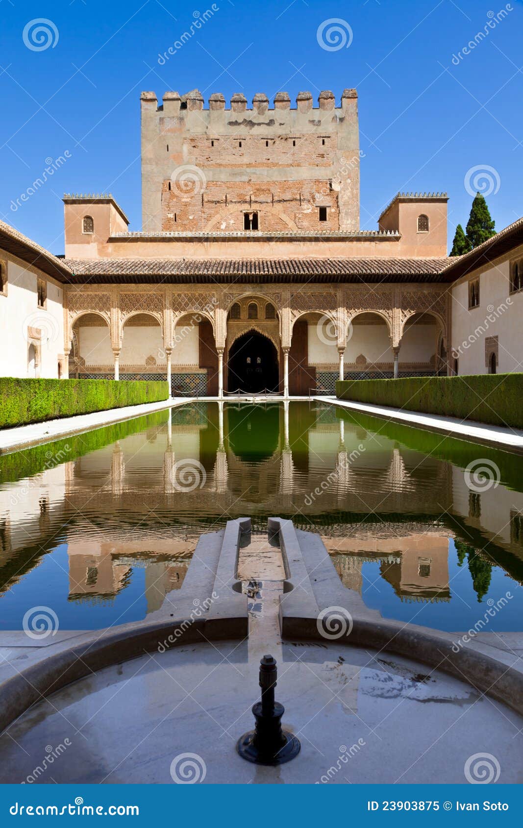 Alhambra De Granada: Patio De Arrayanes Stock Image - Image of europe ...