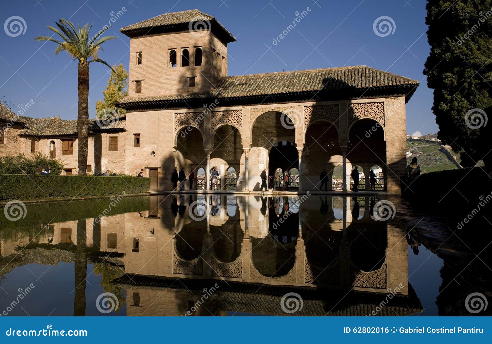 Alhambra - Granada - Espanha Foto Editorial - Imagem de colorido ...