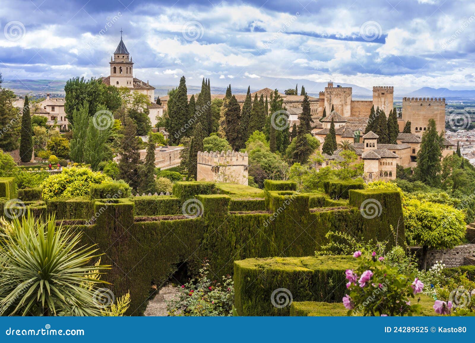 Alhambra in Granada, Spanien Stockbild - Bild von historisch, palast ...