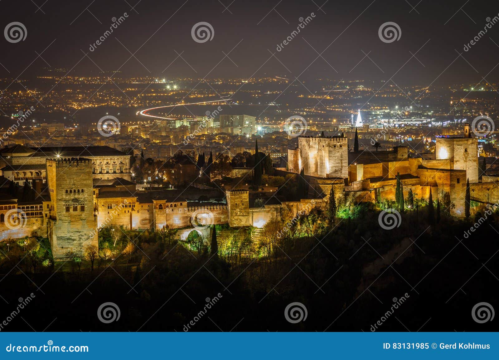 Alhambra at night editorial image. Image of fortress - 83131985