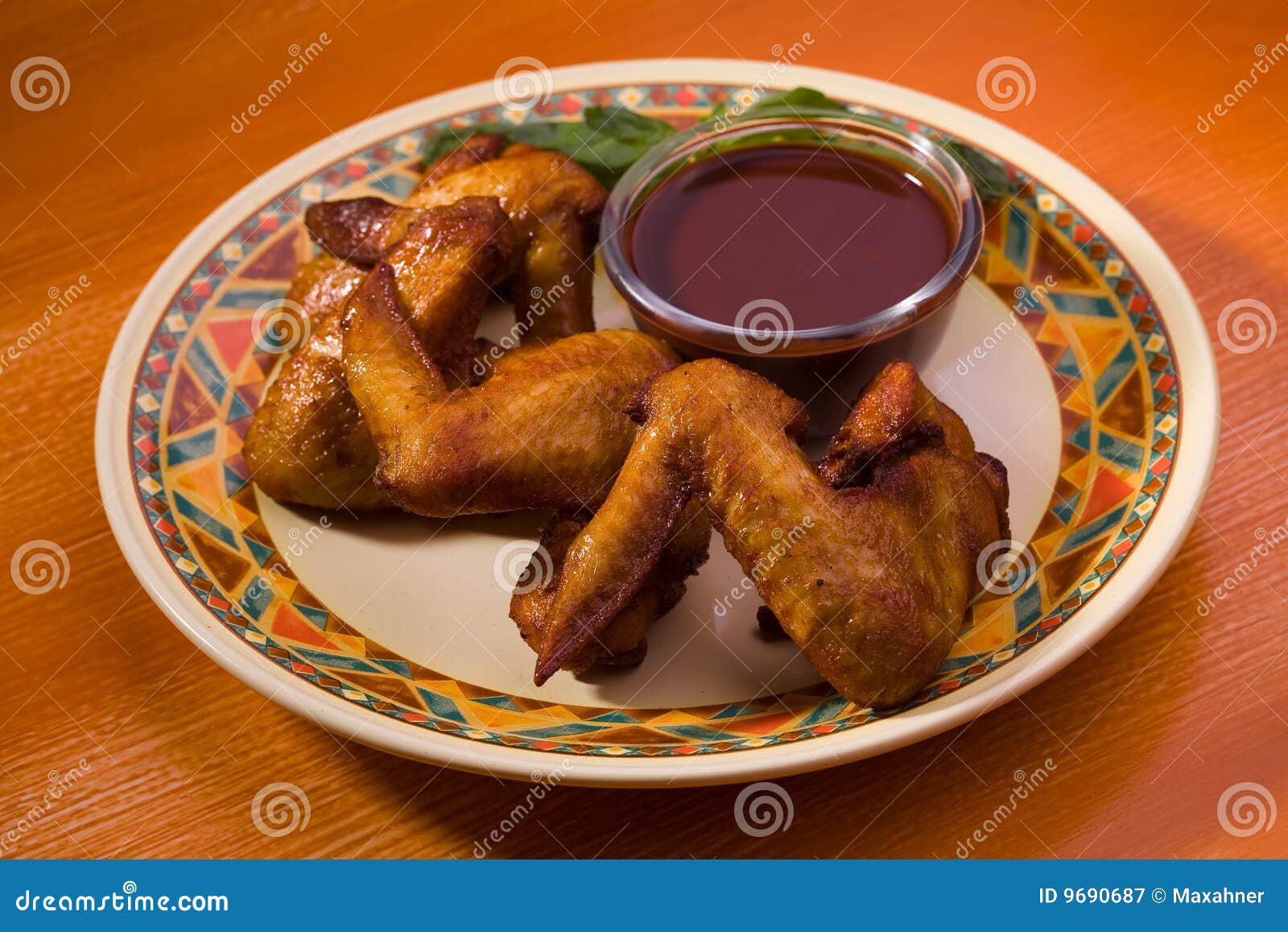 Ali Di Pollo Fritto Con Il Souce Della Soia Immagine Stock - Immagine ...