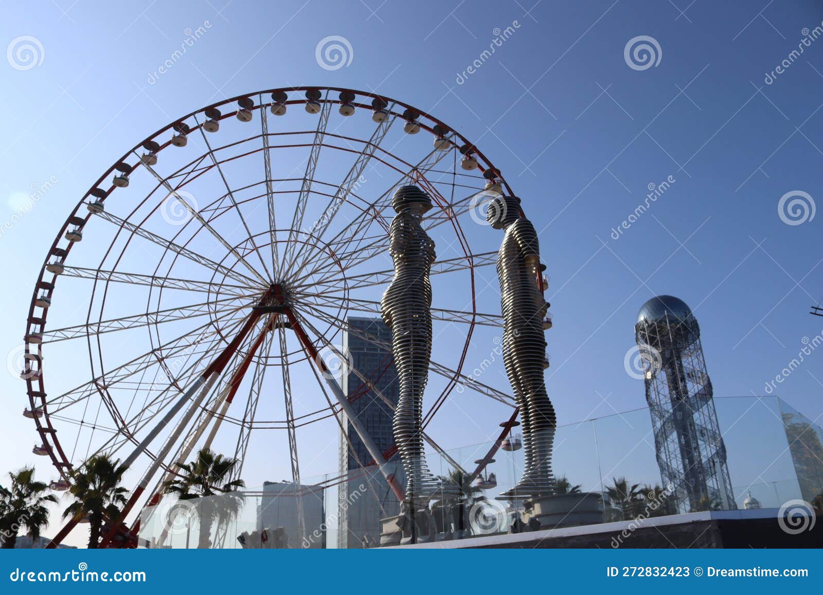 Ali and Nino Statue in Batumi Stock Image - Image of georgia, statue ...