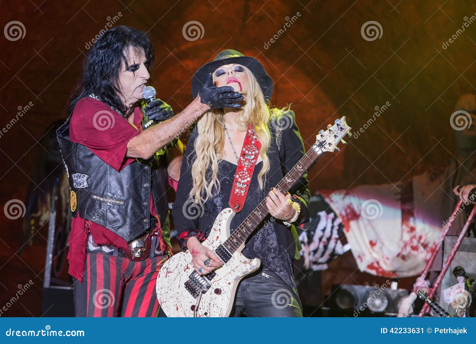 Alice Cooper s horror show editorial photo. Image of concert - 42233631