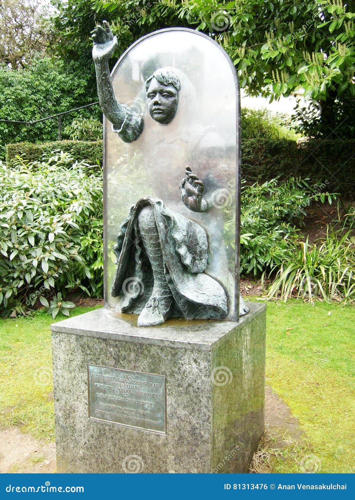 Alice through the Looking Glass Editorial Photo - Image of wonderland ...