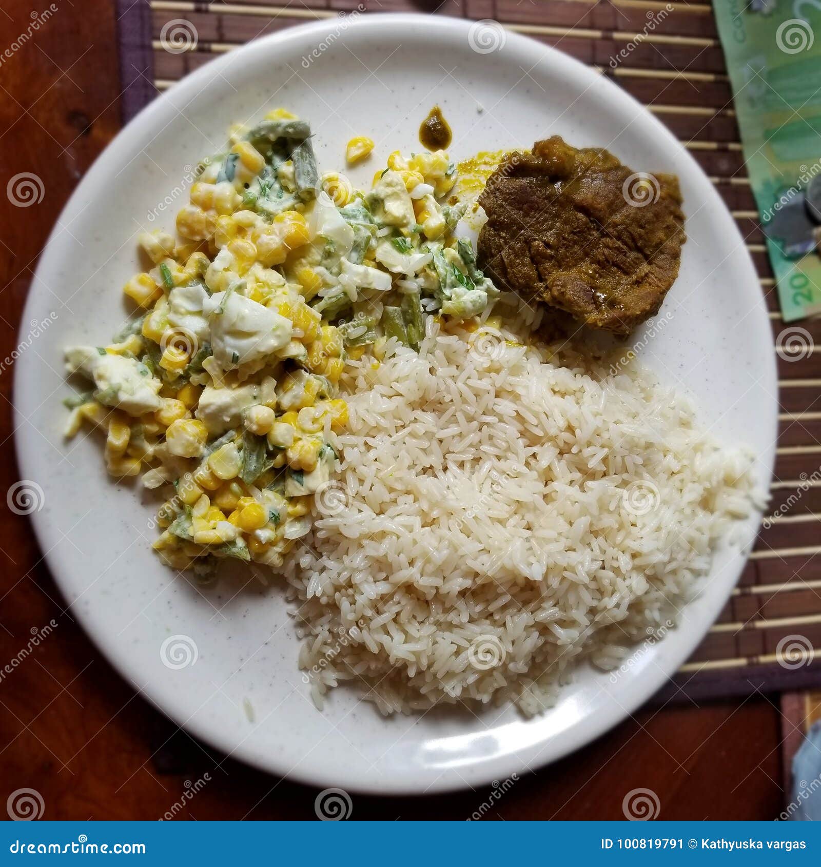 Alimento ecuadoriano immagine stock. Immagine di ecuadoriano - 100819791