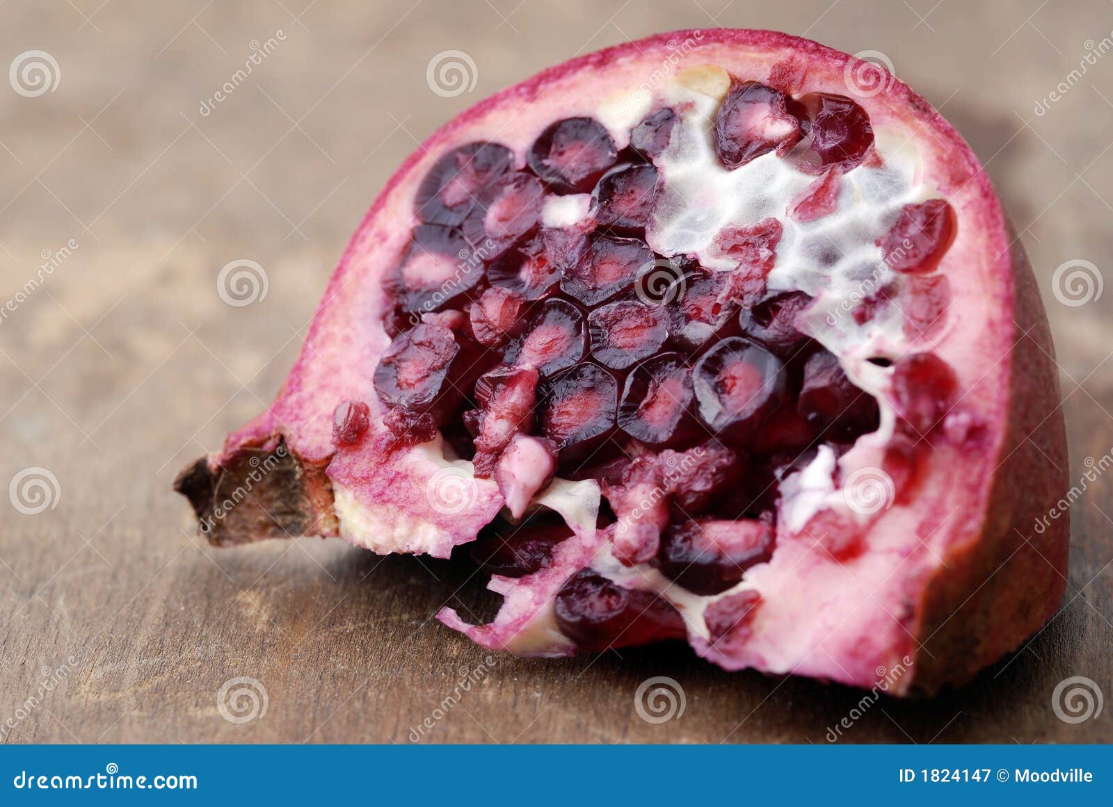 Alimento - granada imagen de archivo. Imagen de ingrediente - 1824147