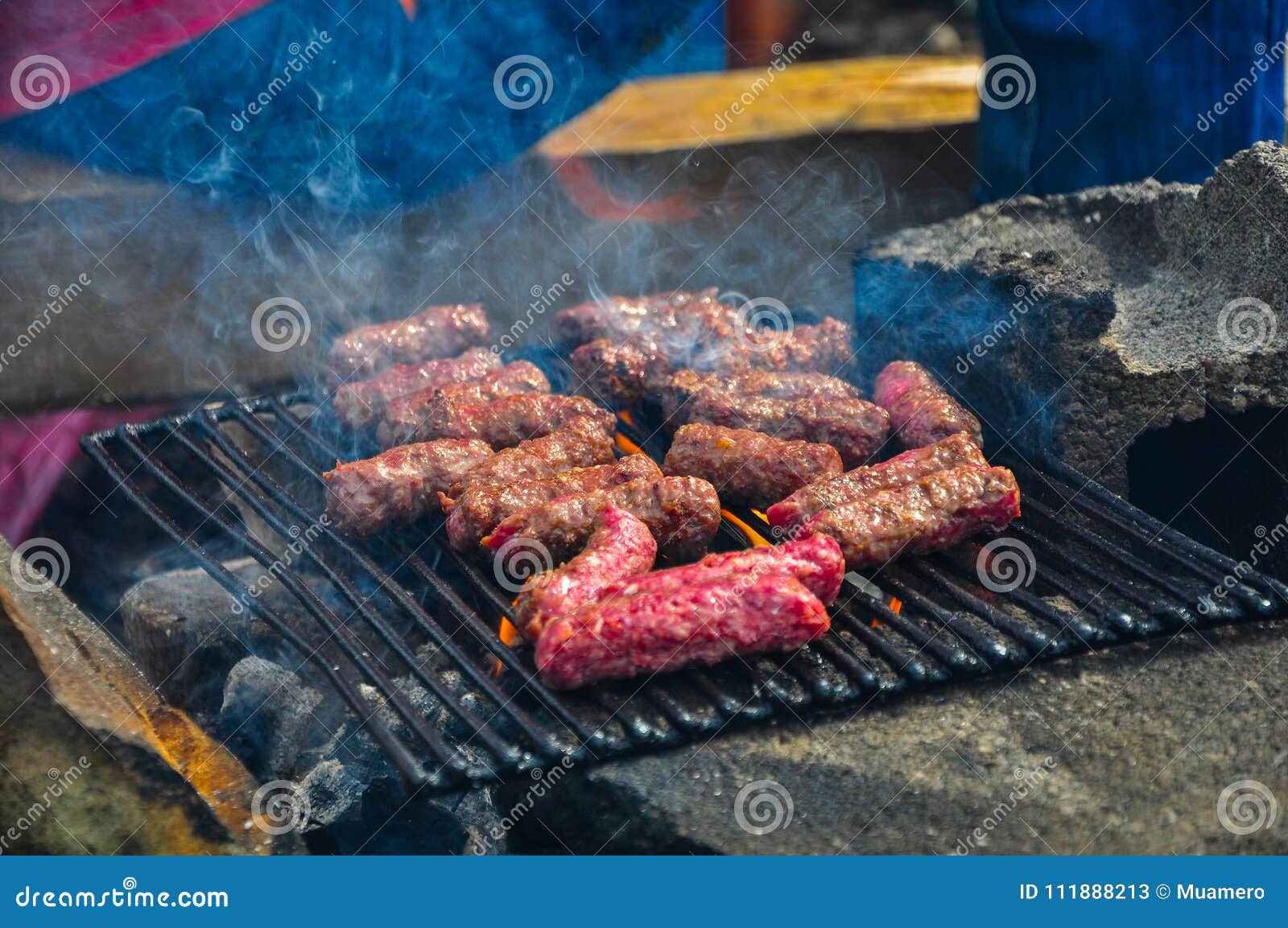 Alimento Tradicional Bosniano De Cevapi Imagem de Stock - Imagem de ...