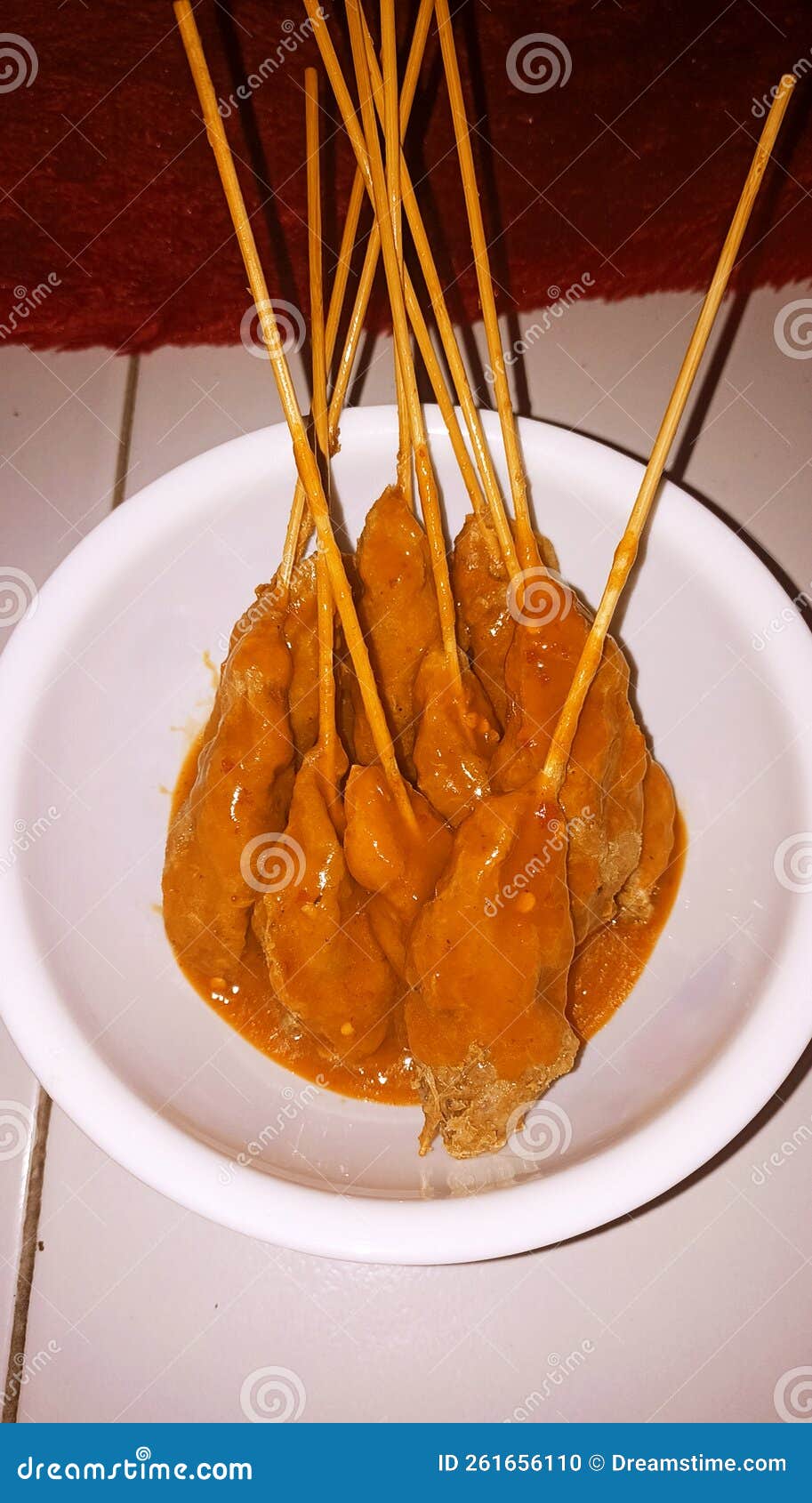 Alimentos Tradicionais Feitos De Carne De Frango Frita E Coberta Com ...