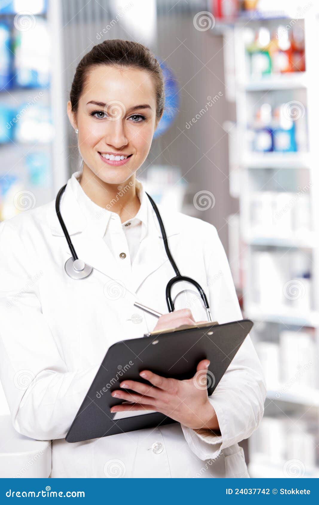 Alla farmacia fotografia stock. Immagine di prescrizione - 24037742