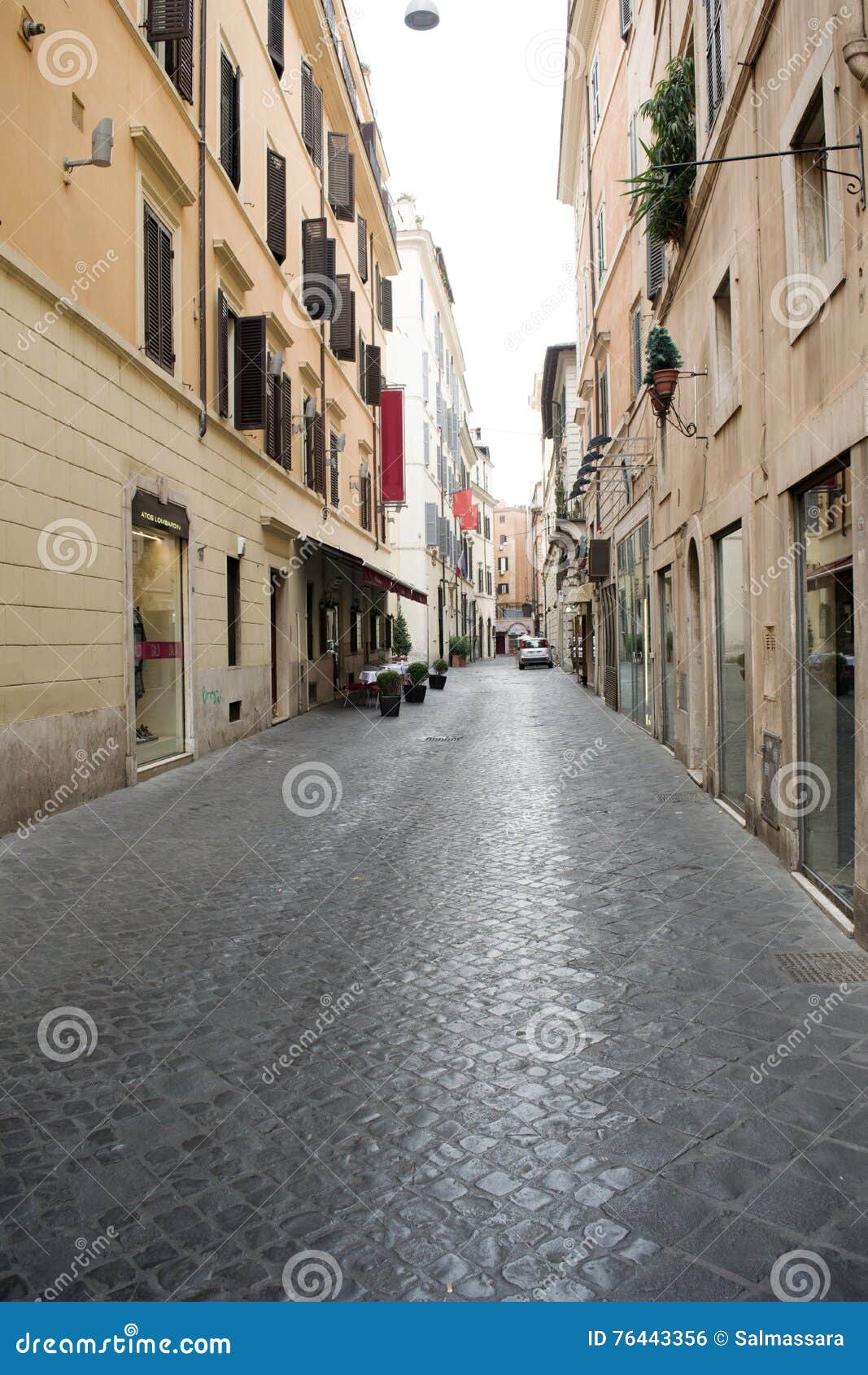 Alley in the Historical Centre of Rome Editorial Photo - Image of ...
