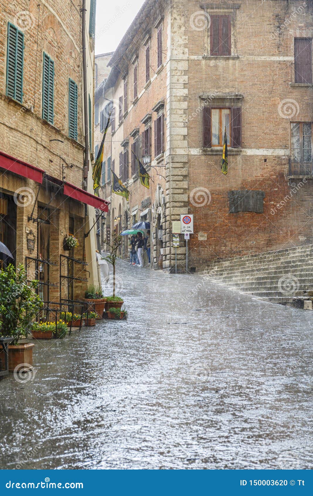 Alley with Running Water and a Heavy Rain Editorial Image - Image of ...