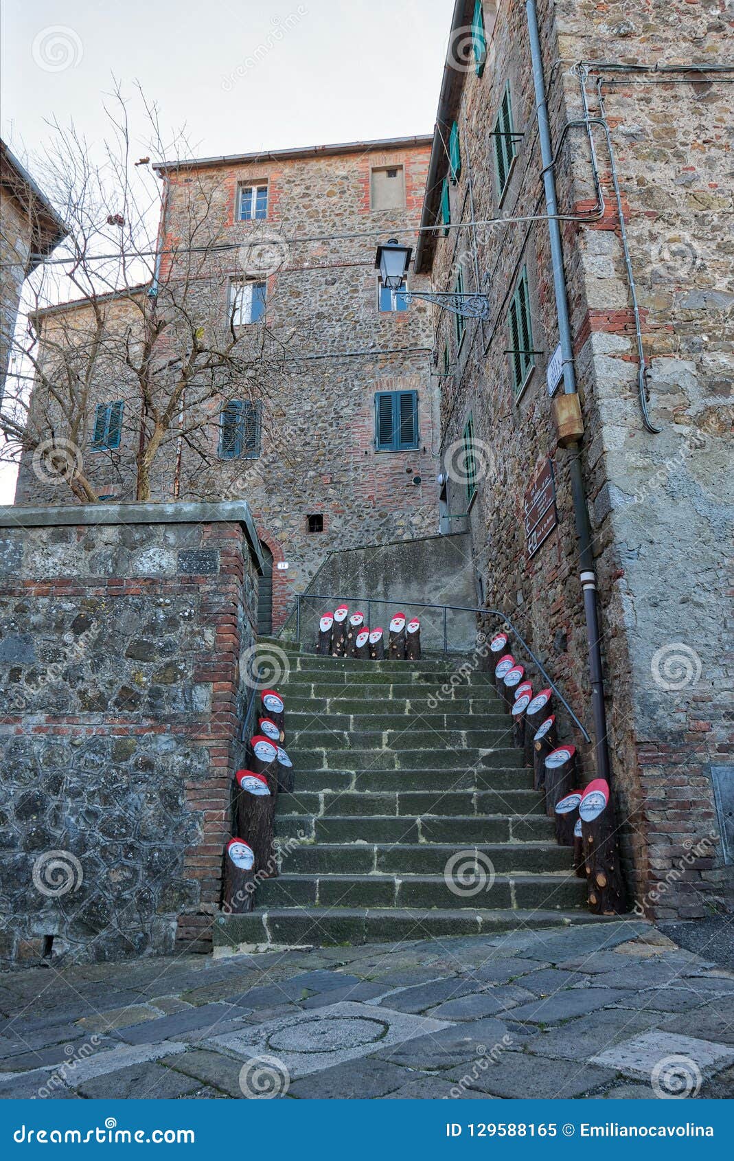 For the Alleys of Chiusdino Stock Image - Image of tuscany, siena ...