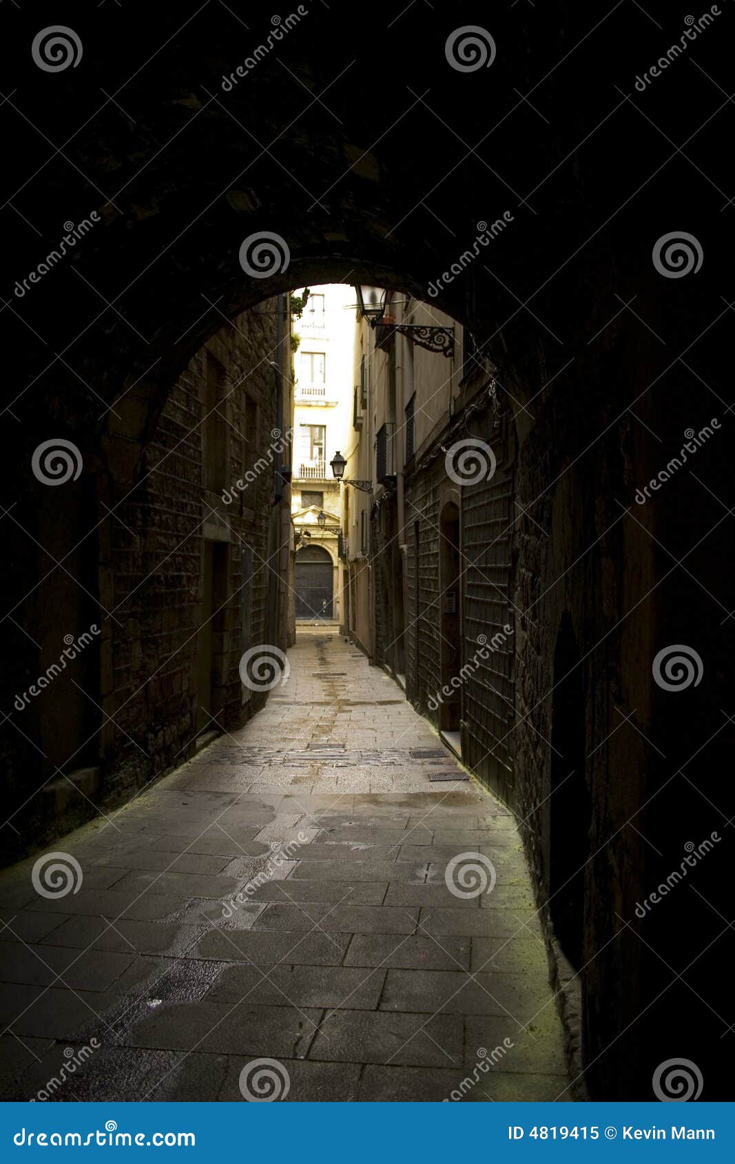 Alleyway stock image. Image of alleyway, house, shady - 4819415