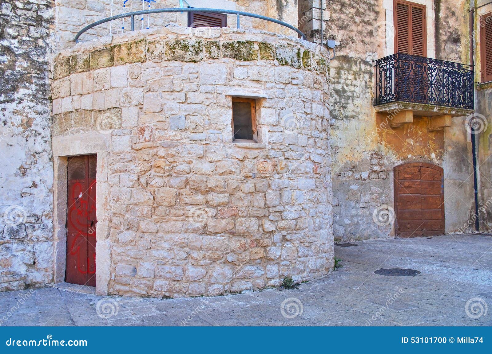 Alleyway. Bitritto. Puglia. Italy. Stock Photo - Image of architectural ...