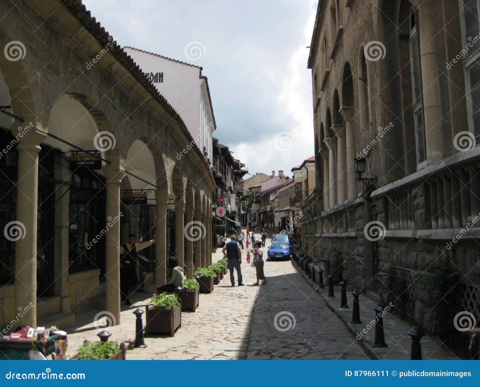 Alleyway In Town Picture. Image: 87966111