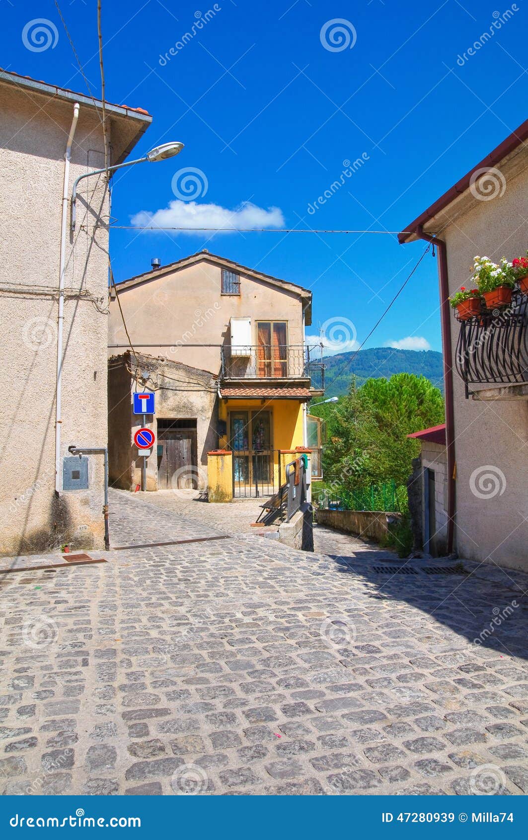 Alleyway. Viggianello. Basilicata. Italy. Stock Image - Image of ...