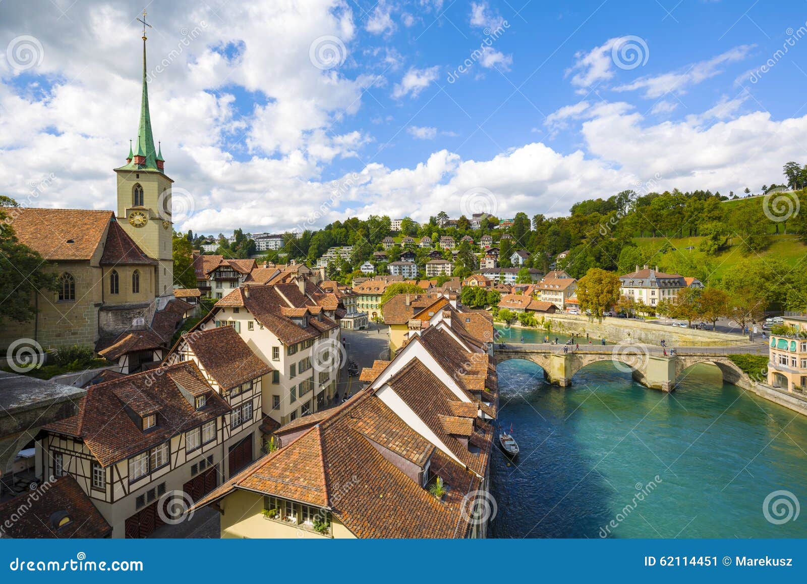 Allgemeine Ansicht Entlang Den Fluss Aare in Bern Redaktionelles Foto ...