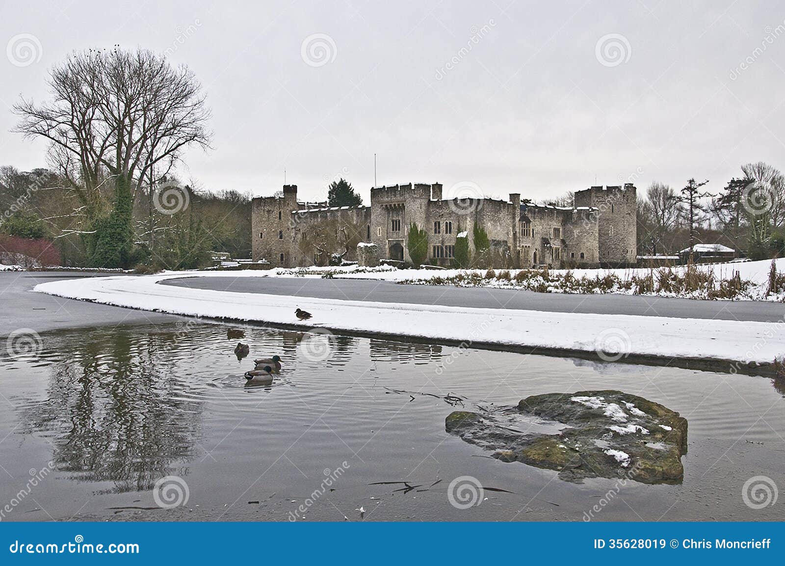 Allington Castle in Snow stock image. Image of battle - 35628019
