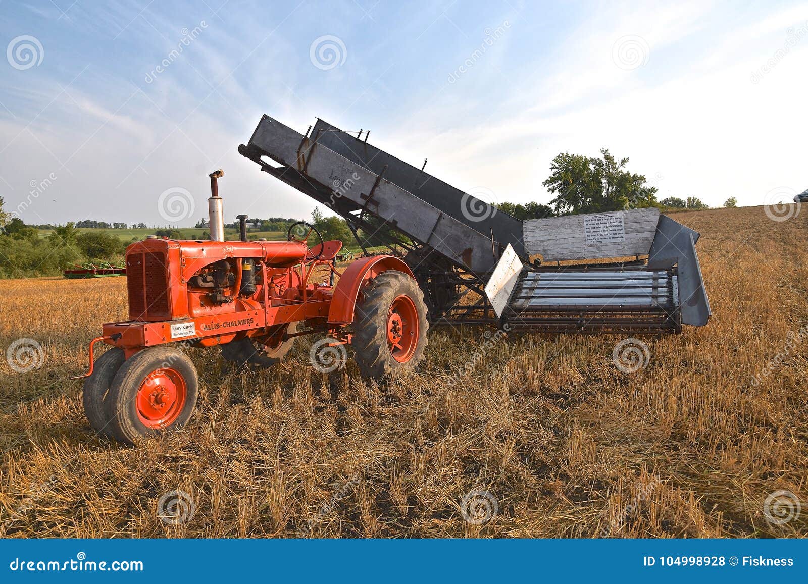 Allis Chalmers Tractor Pulling a Shock Loader Editorial Stock Photo ...