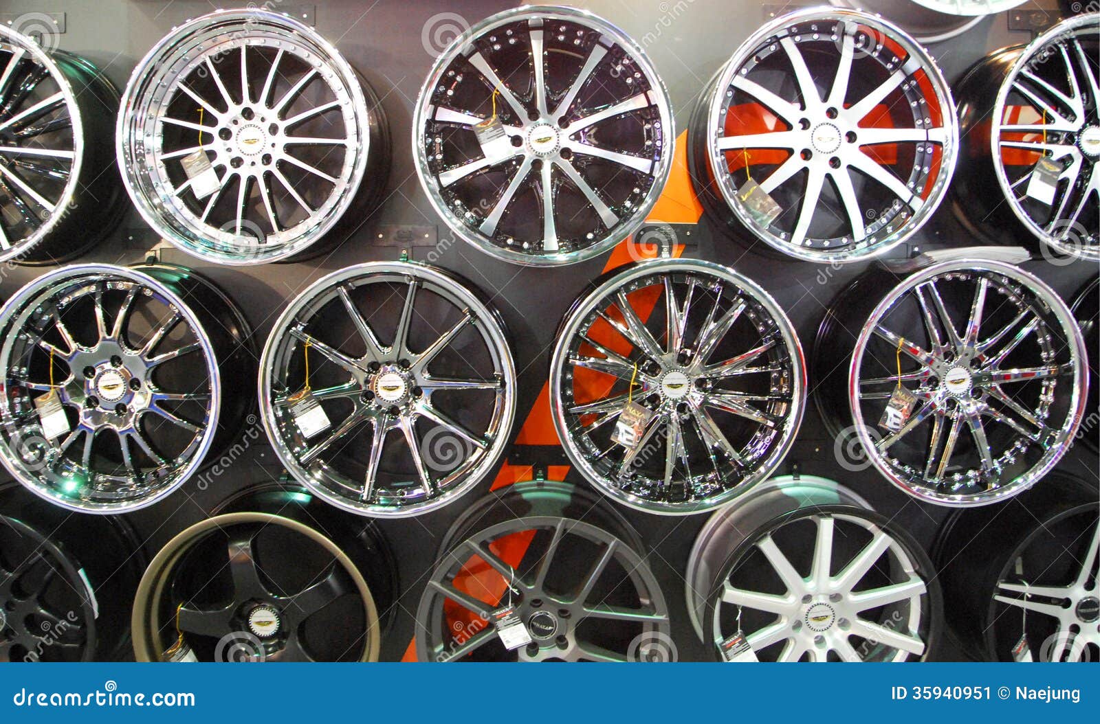 Alloy car wheels editorial photo. Image of silver, automobile - 35940951