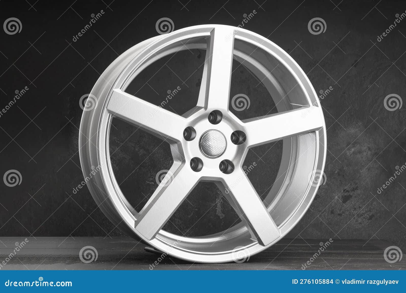 Alloy Wheels Silver-colored Five-pointed Star Car Stock Photo - Image ...