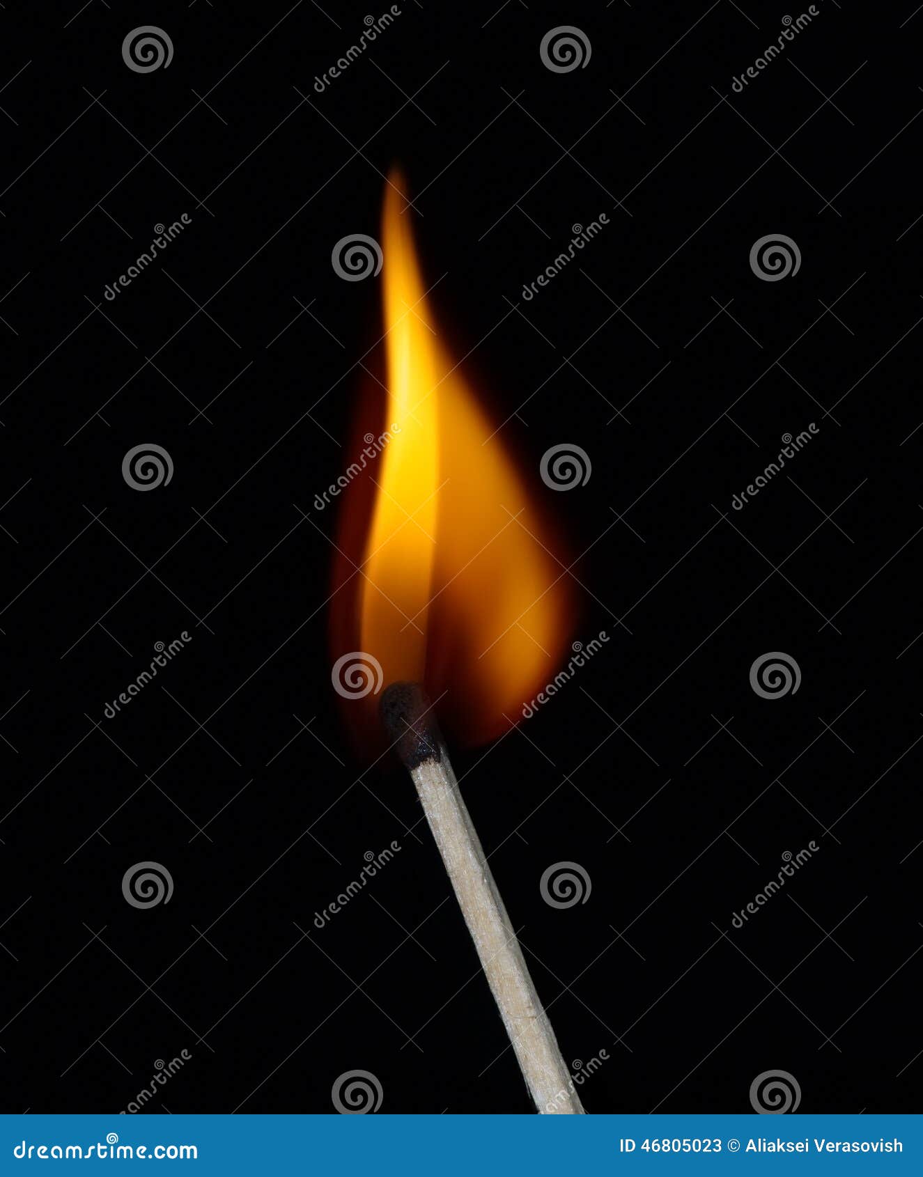 Allumette allumée image stock. Image du détail, énergie - 46805023