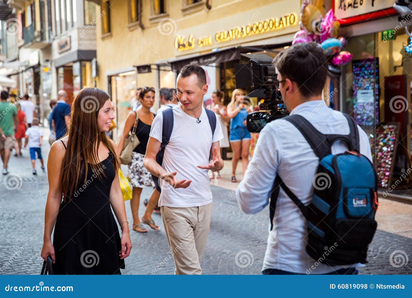 Ally Breelsen Spricht Mit Fernsehjournalisten Redaktionelles Stockfoto ...