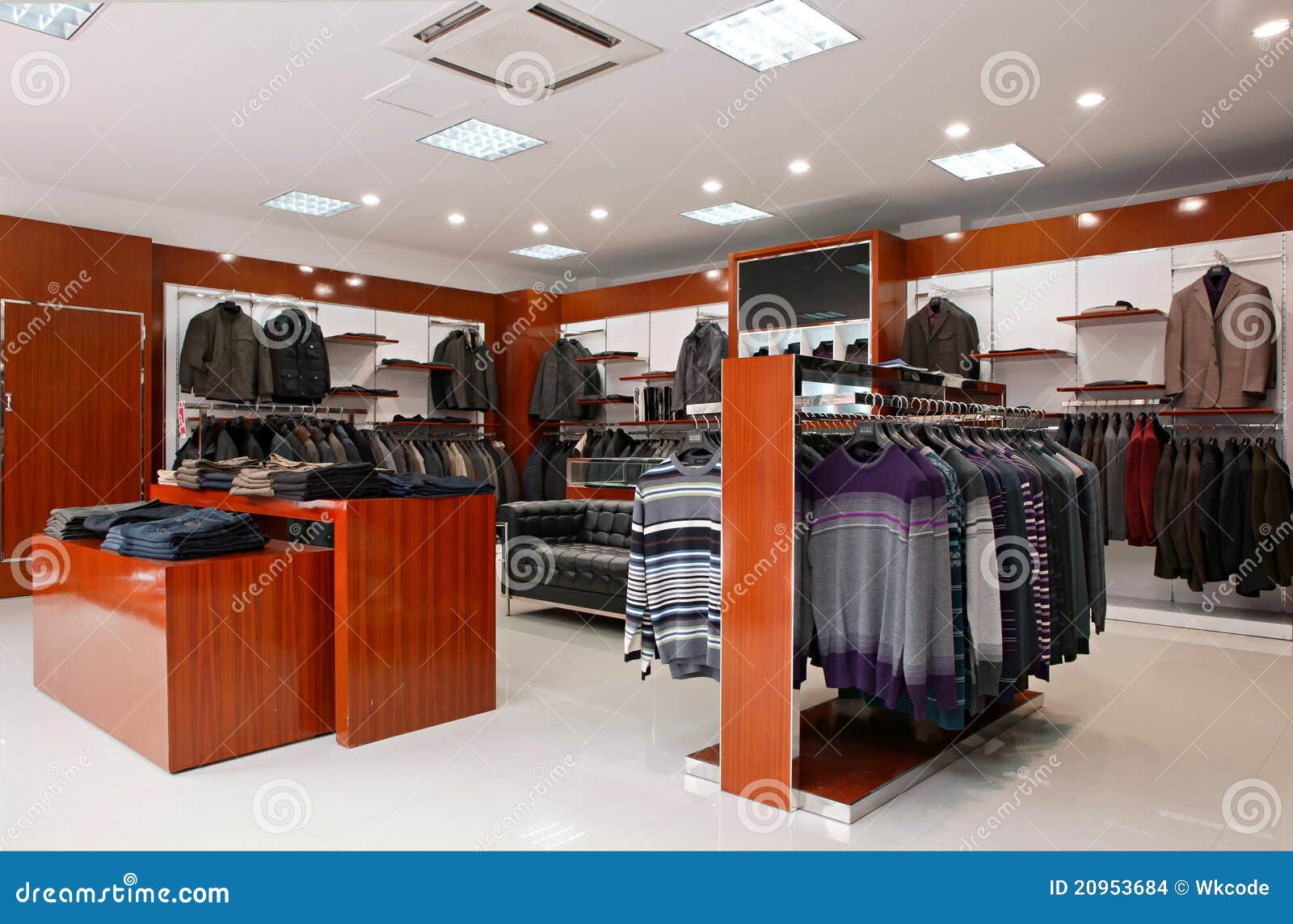 Almacén De Ropa De Los Hombres Foto de archivo - Imagen de innecesario ...