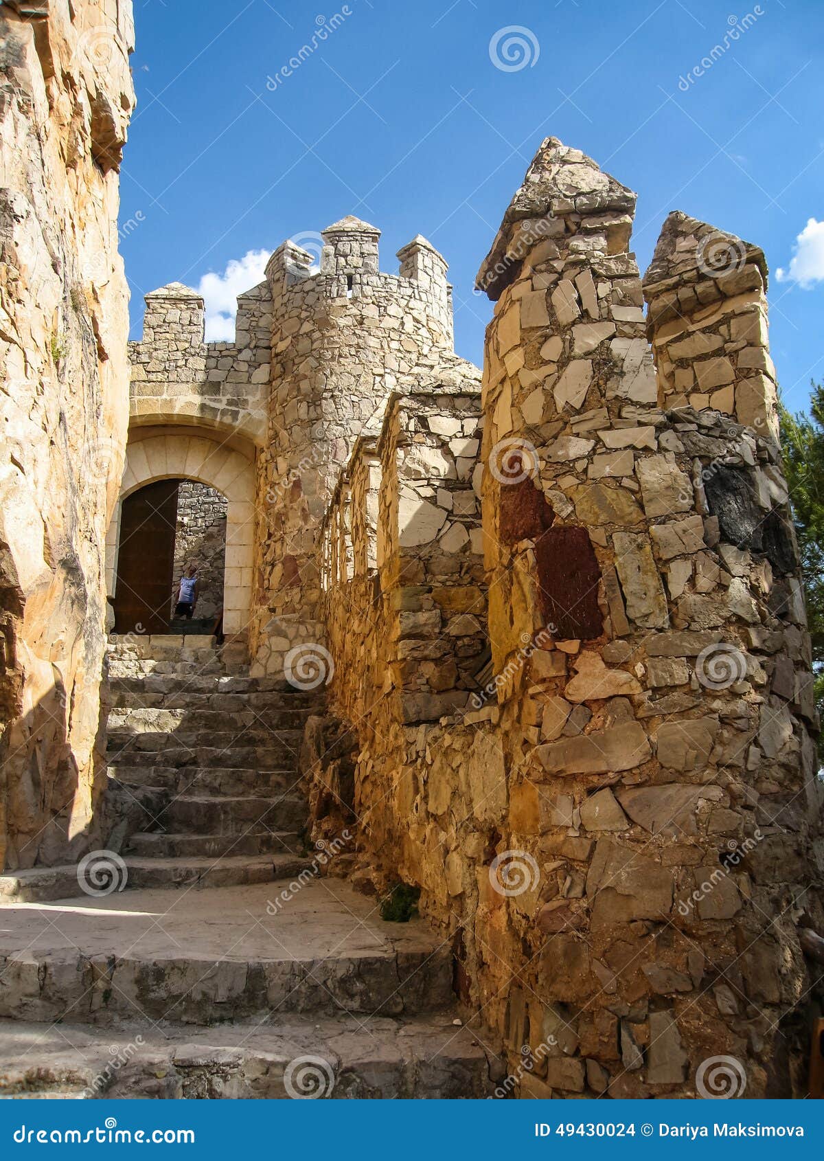 Almansa Castle, Castilla La Mancha, Spain Stock Photo - Image of ...