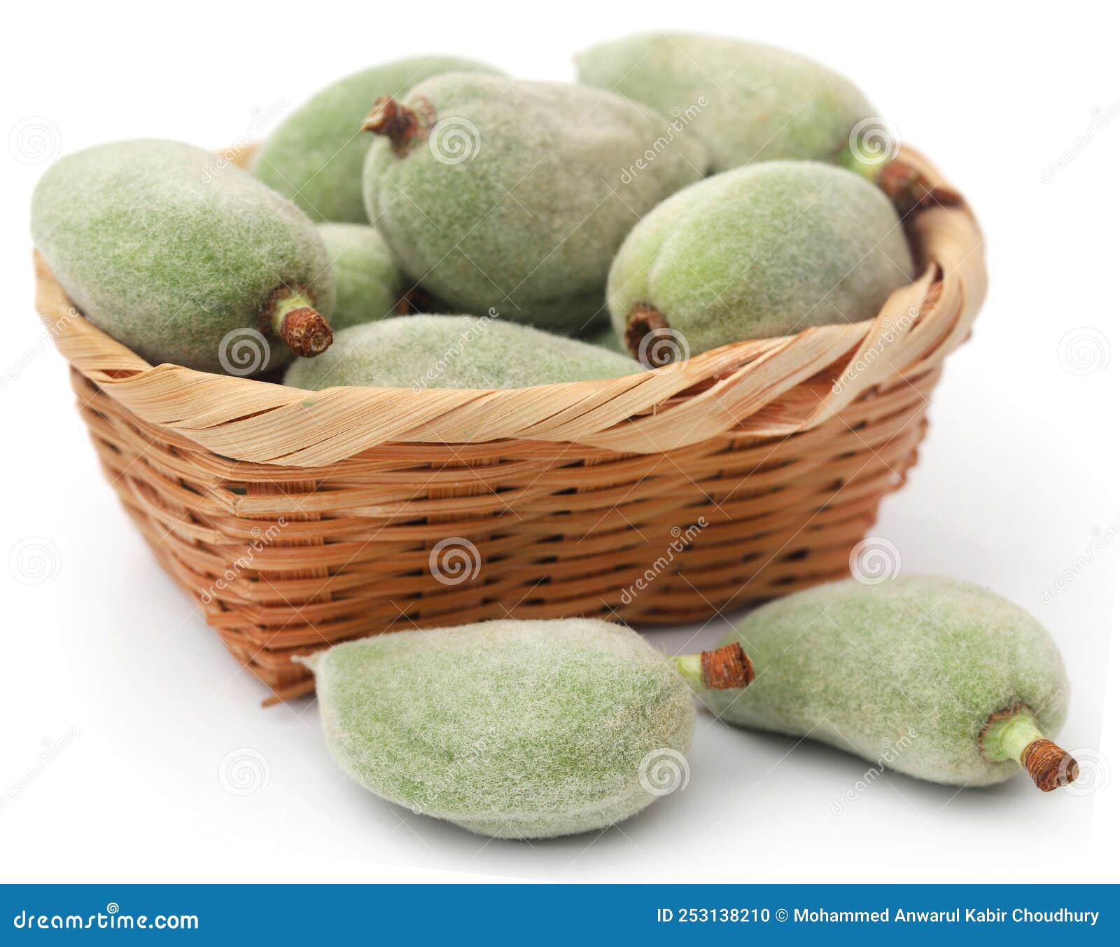 Almendra verde foto de archivo. Imagen de almendras - 253138210