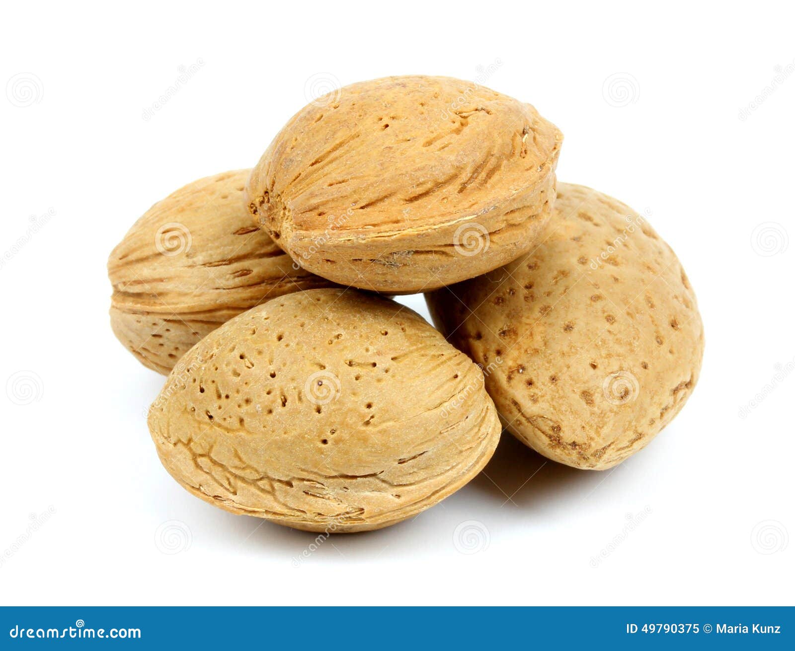 Almendras Aisladas En El Fondo Blanco Imagen de archivo - Imagen de ...