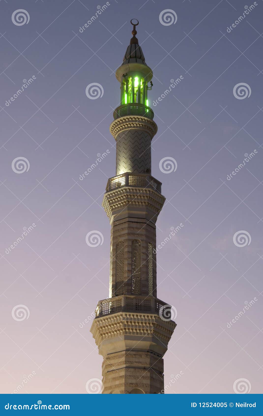 Alminar imagen de archivo. Imagen de dubai, monumento - 12524005