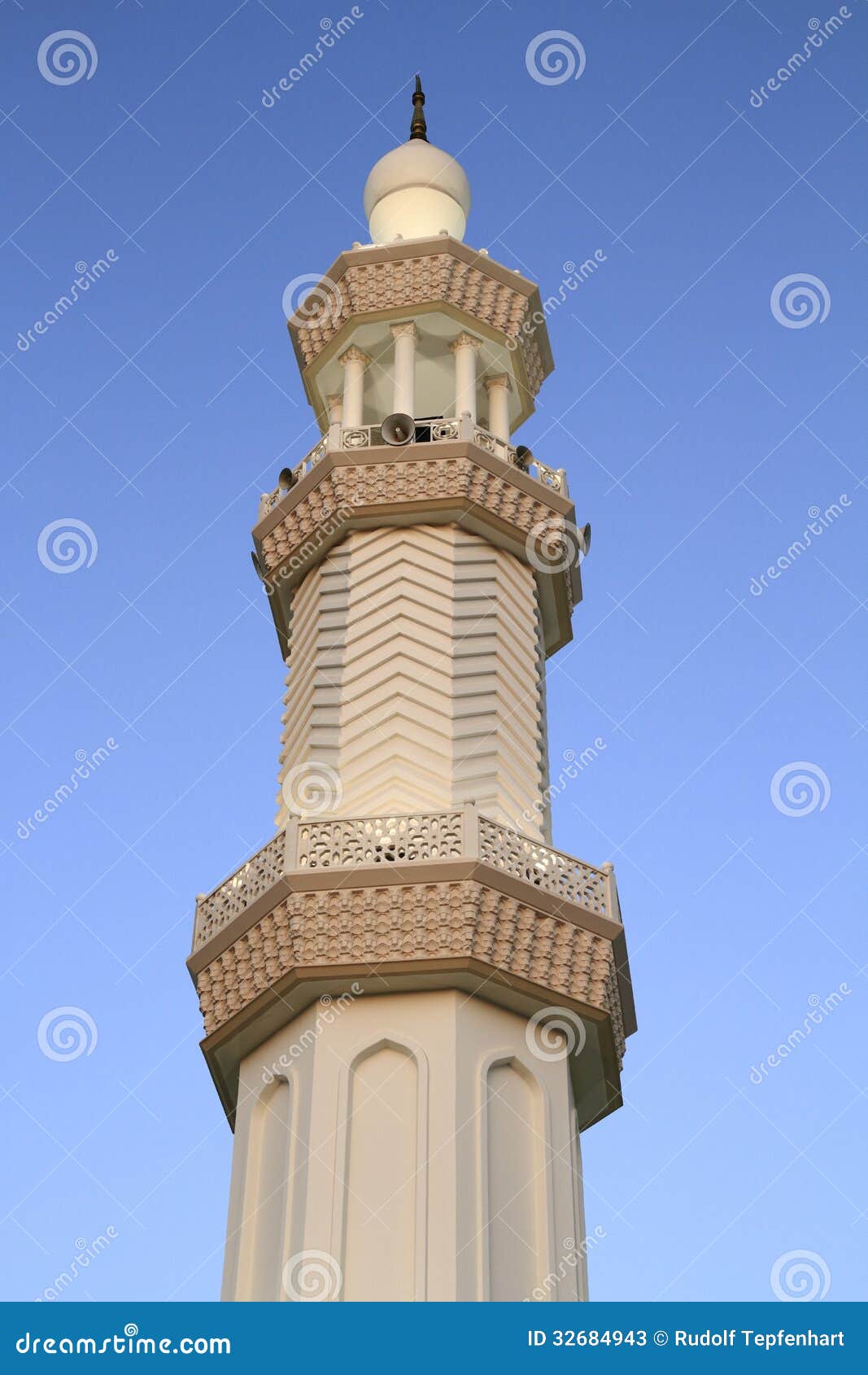 Alminar imagen de archivo. Imagen de cielo, jordania - 32684943