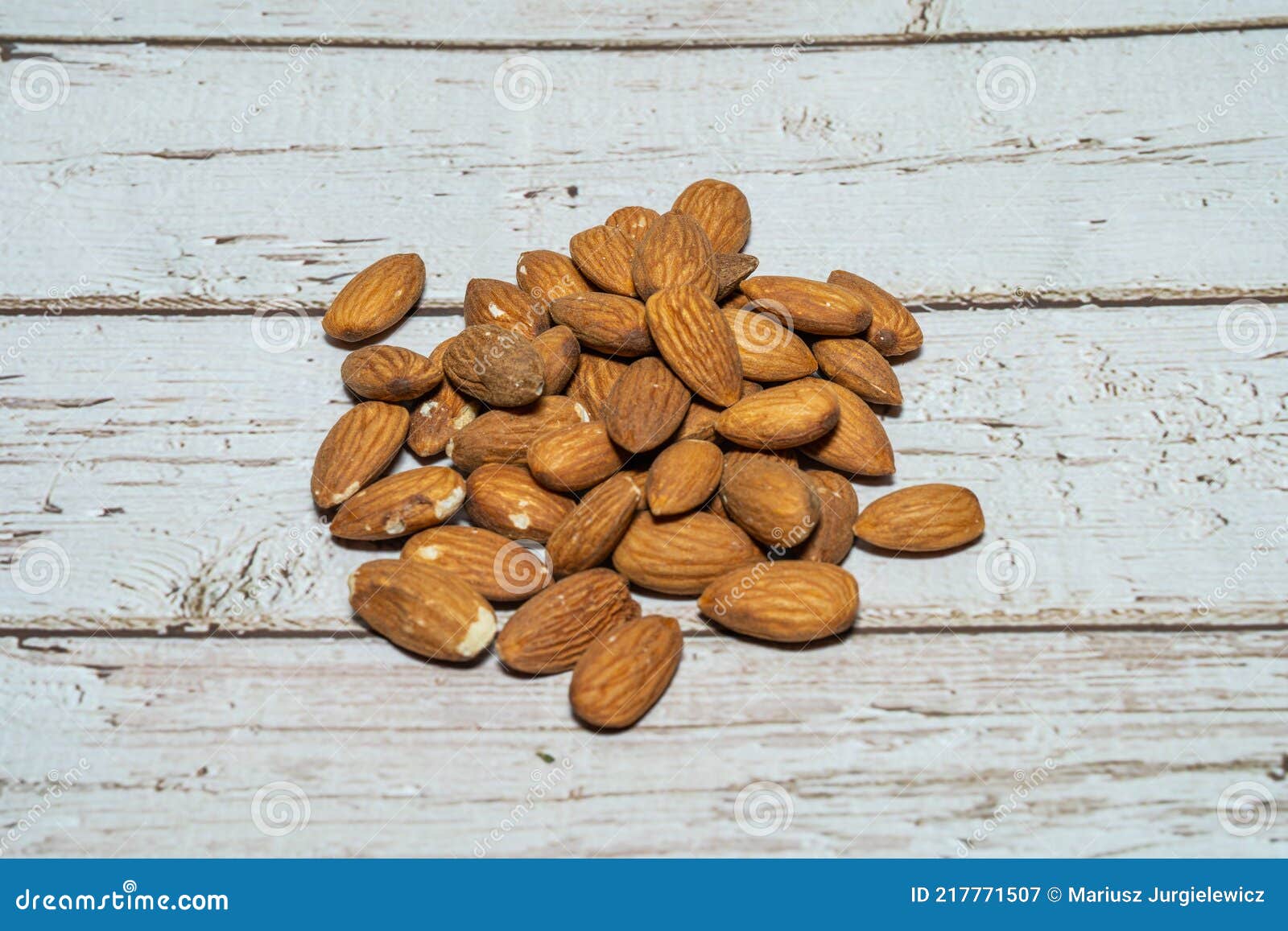 Almond fruit stock image. Image of nourishment, drupe - 217771507