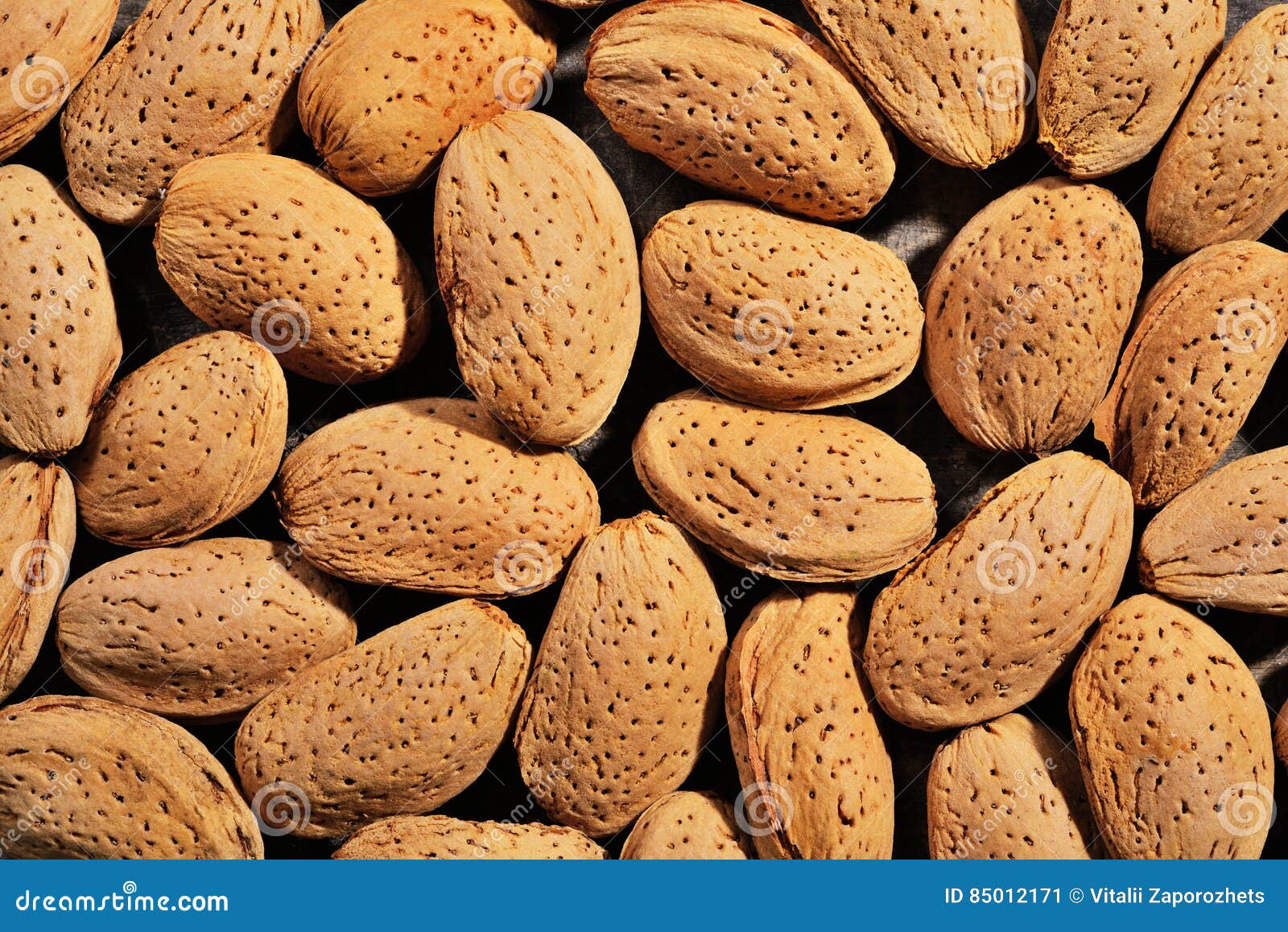 Almond Nut in Shell and Shelled Stock Image - Image of brown, healthy ...