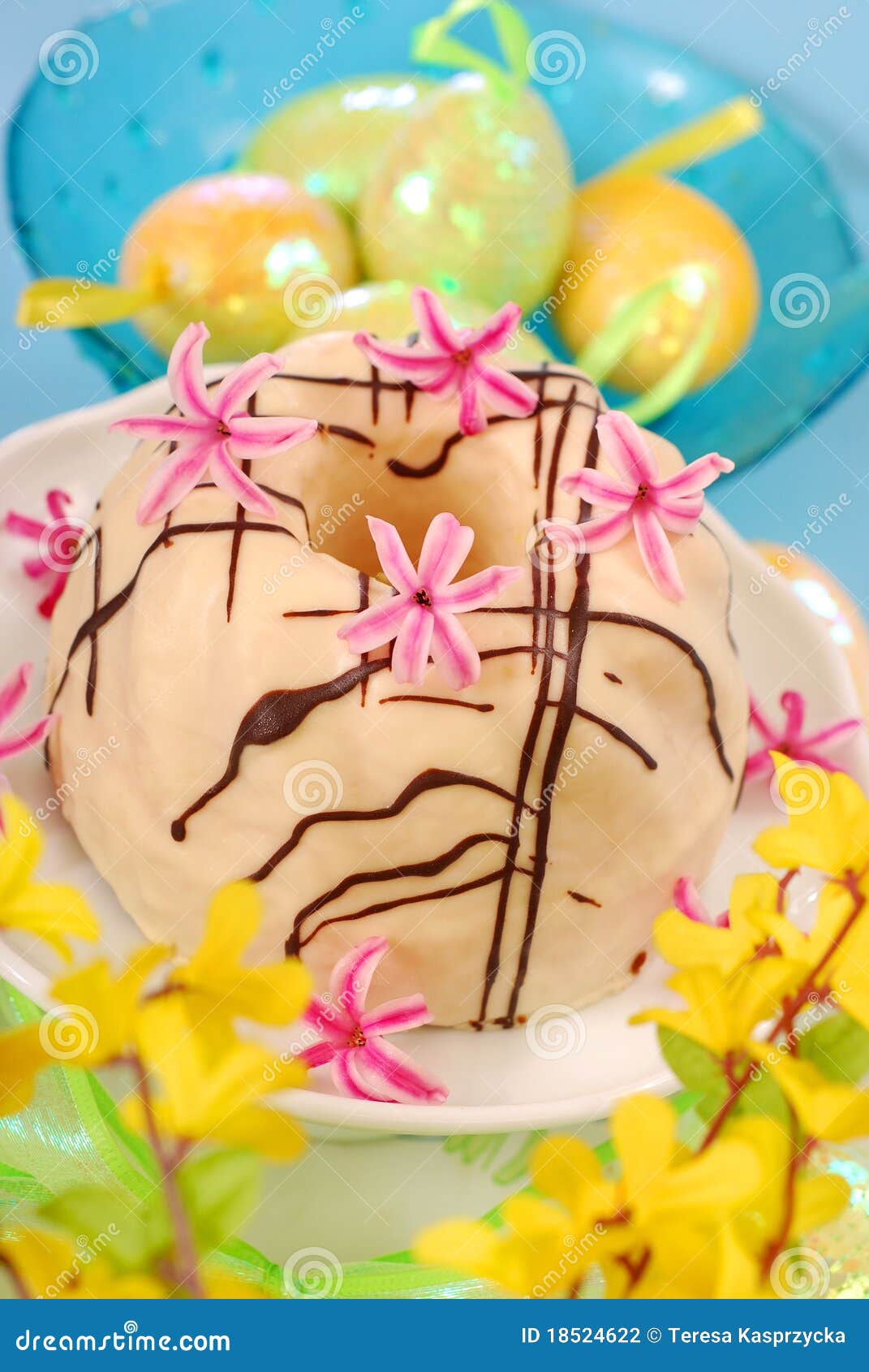Almond Ring Cake for Easter Stock Photo - Image of appetizing, poured ...
