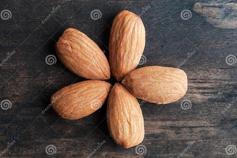 Almonds Arranged in Flower Shape Stock Image - Image of ripe, hard ...
