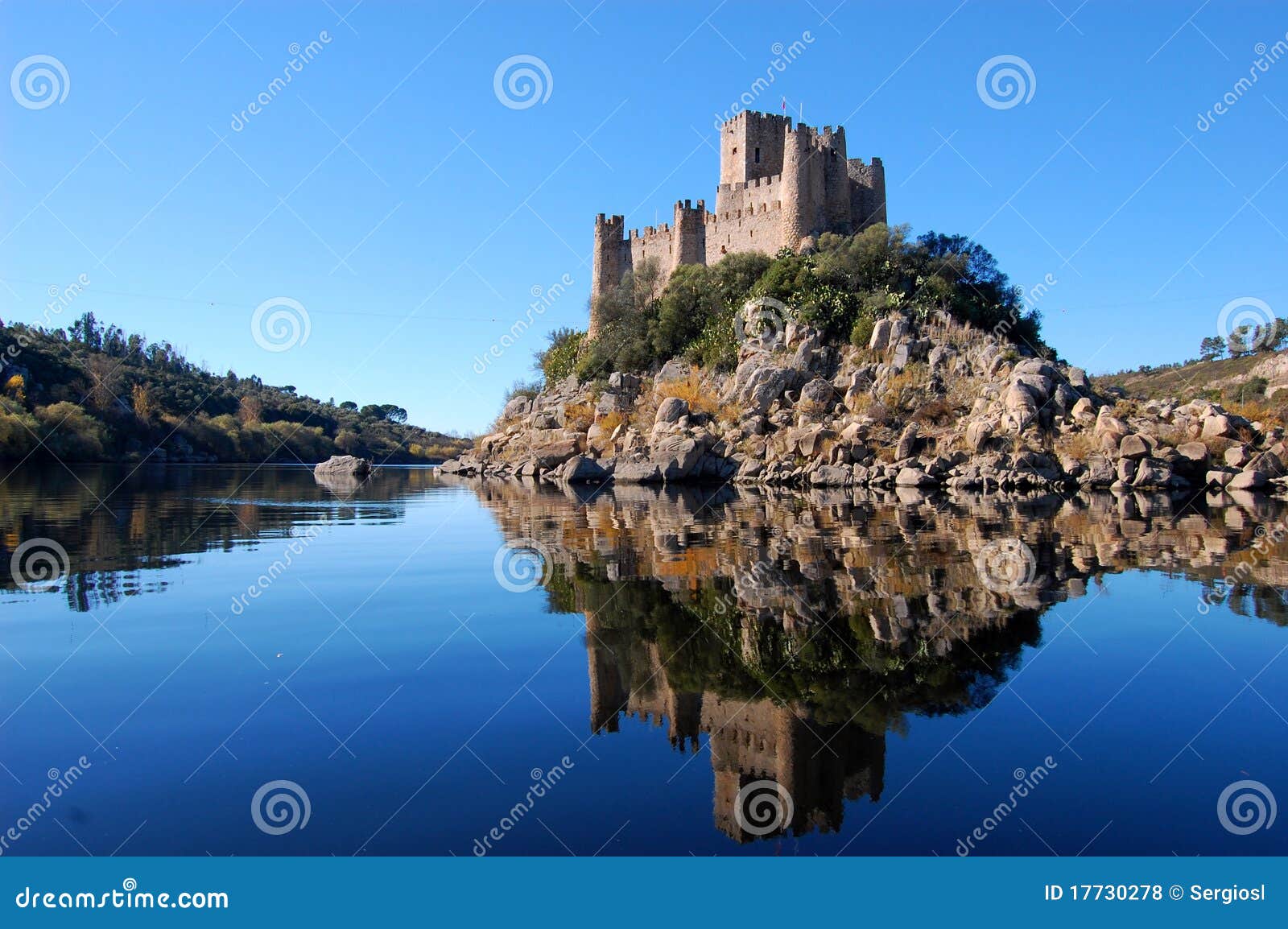 Almourol Castle stock photo. Image of almourol, ruin - 17730278