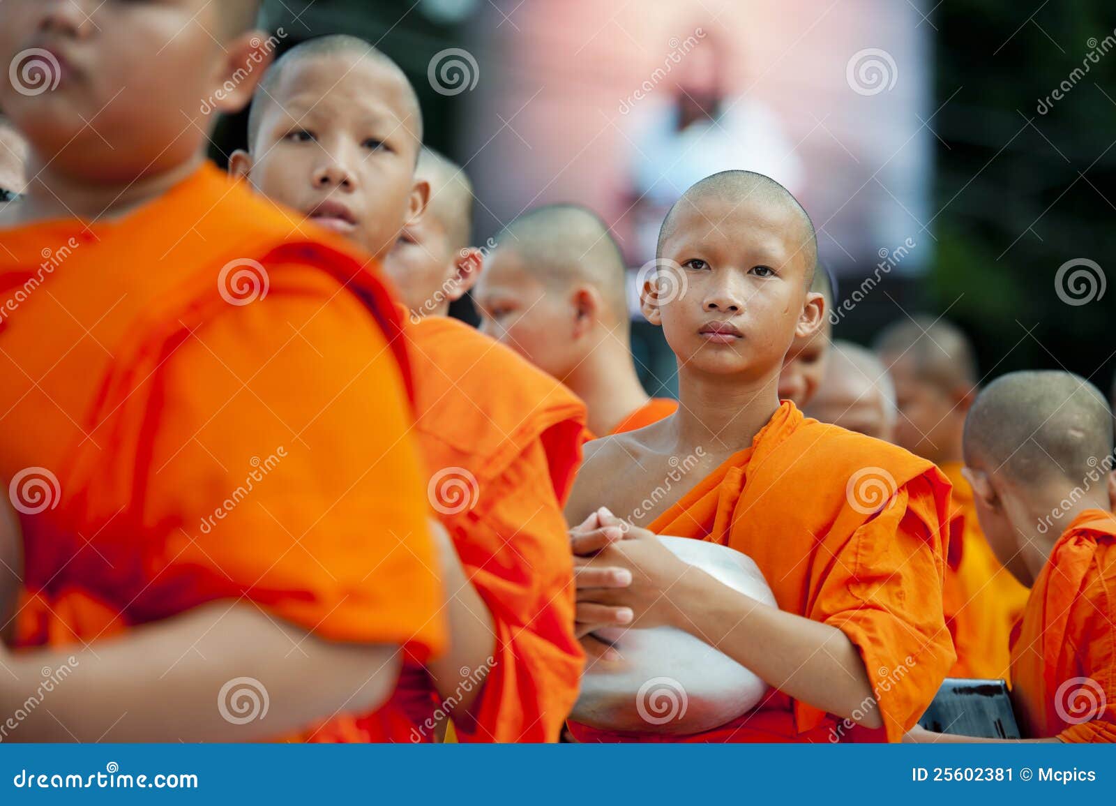 Alms-giving Ceremony in Bangkok Editorial Photo - Image of respect ...