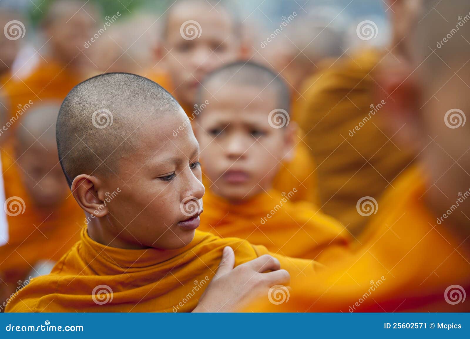 Alms-giving Ceremony in Bangkok Editorial Photo - Image of boys ...