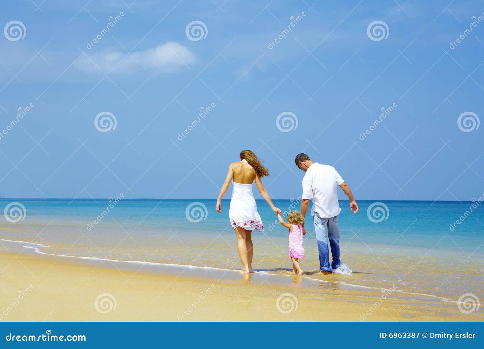 Along the shore stock image. Image of happiness, leisure - 6963387