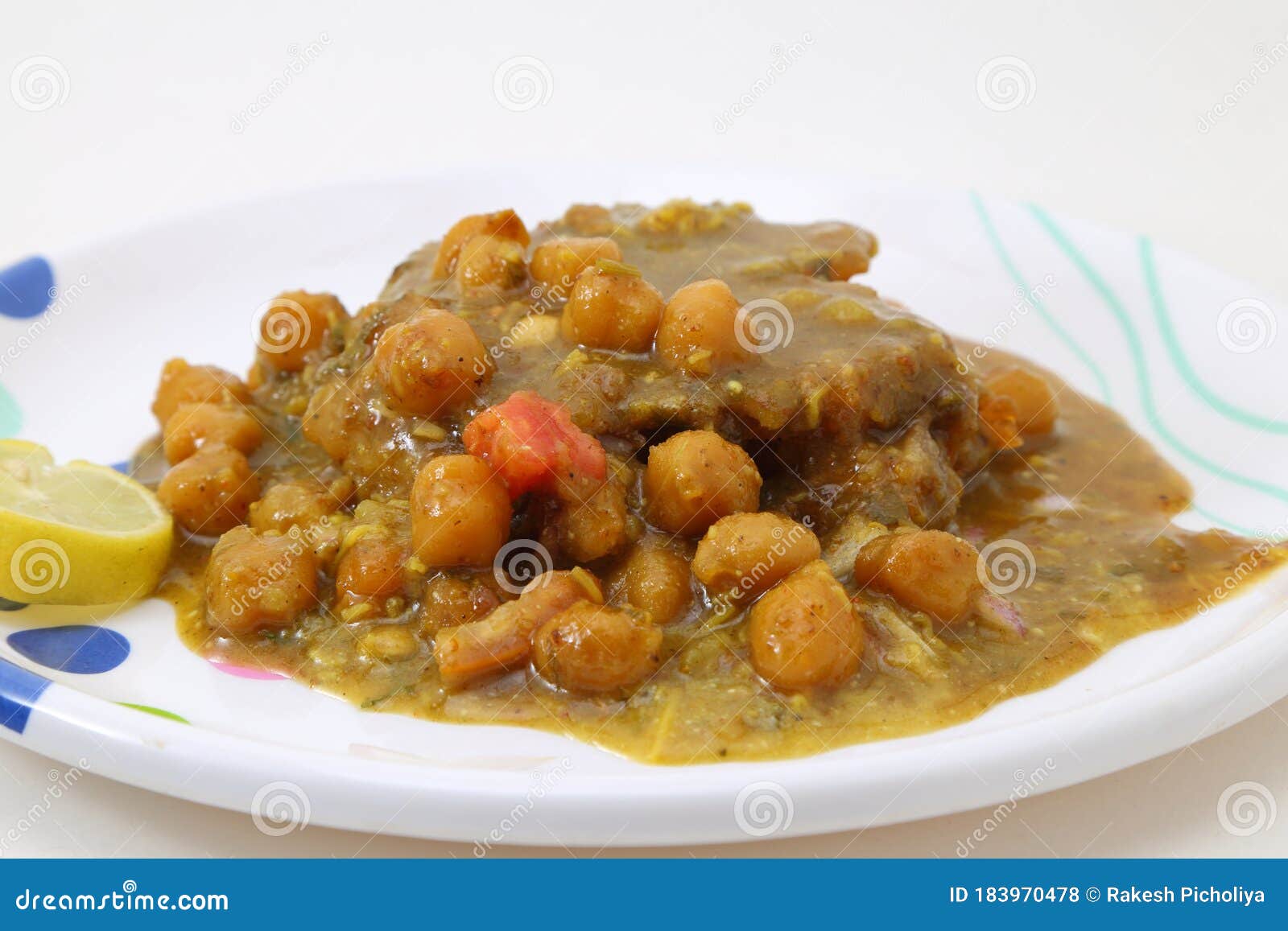 Aloo tikki o chat patti foto de archivo. Imagen de frito - 183970478